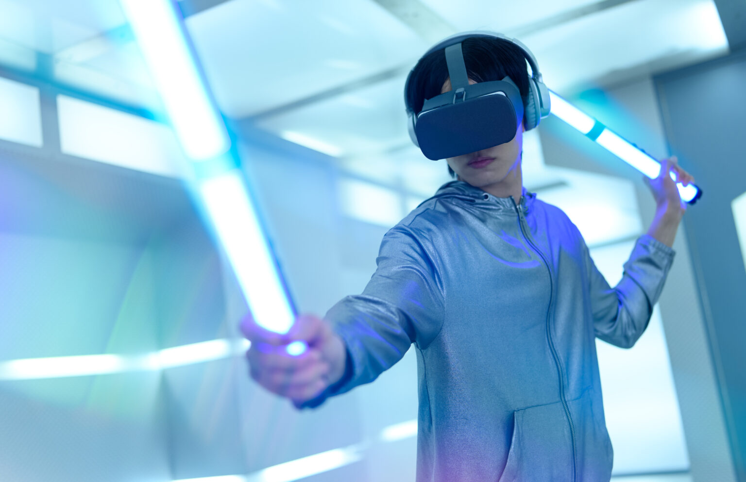 AR/VR/MR/SR/XRの違いと特徴｜活用事例・強み/弱み、Spatial Computingとの違いも解説